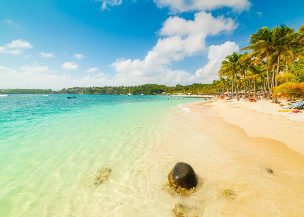 Top 6 des plus belles plages de Guadeloupe : découvrez des lieux ...
